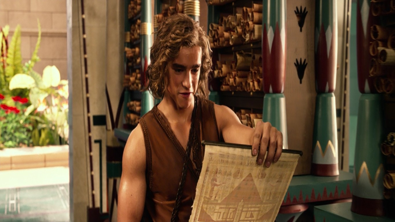 Cool movie screenshots: Brenton Thwaites as Bek in Gods of Egypt 2016