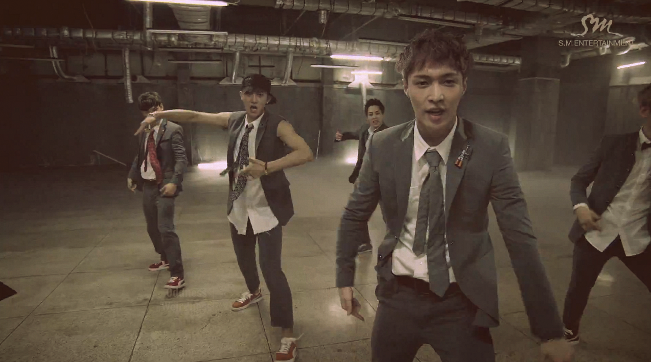 Video of the Day: EXO's "Growl" MV