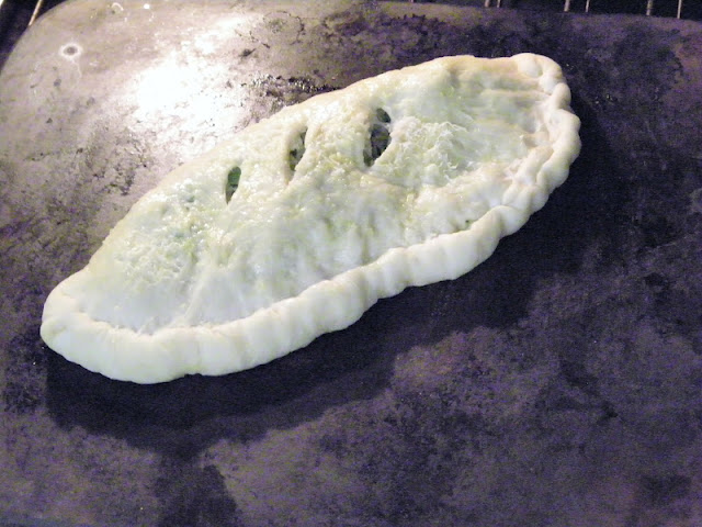 Chef Mommy: Broccoli Ricotta Calzone