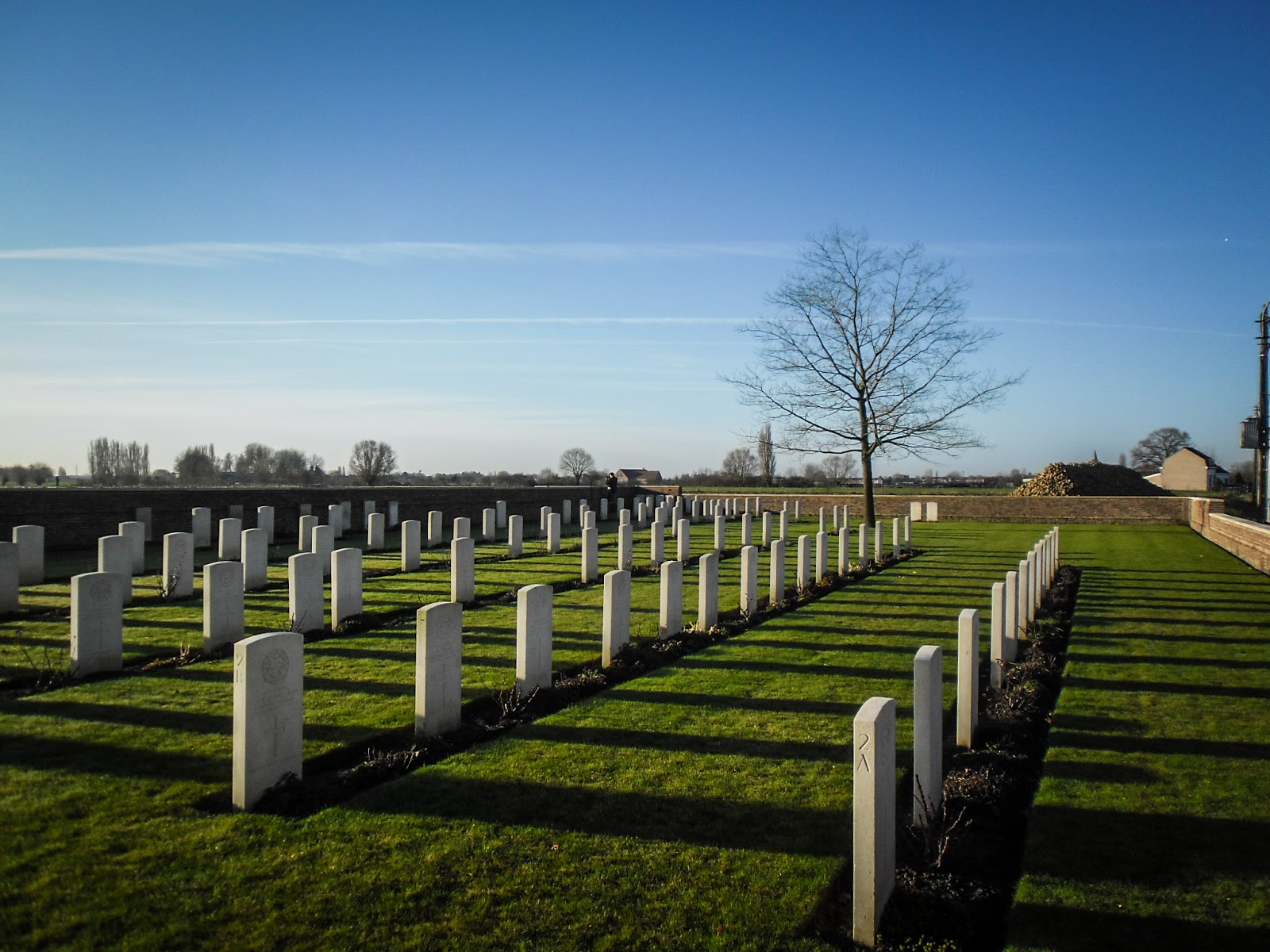 Pipers Remembering WWI: Trip 14: Lancashire Cottage Cemetery ...