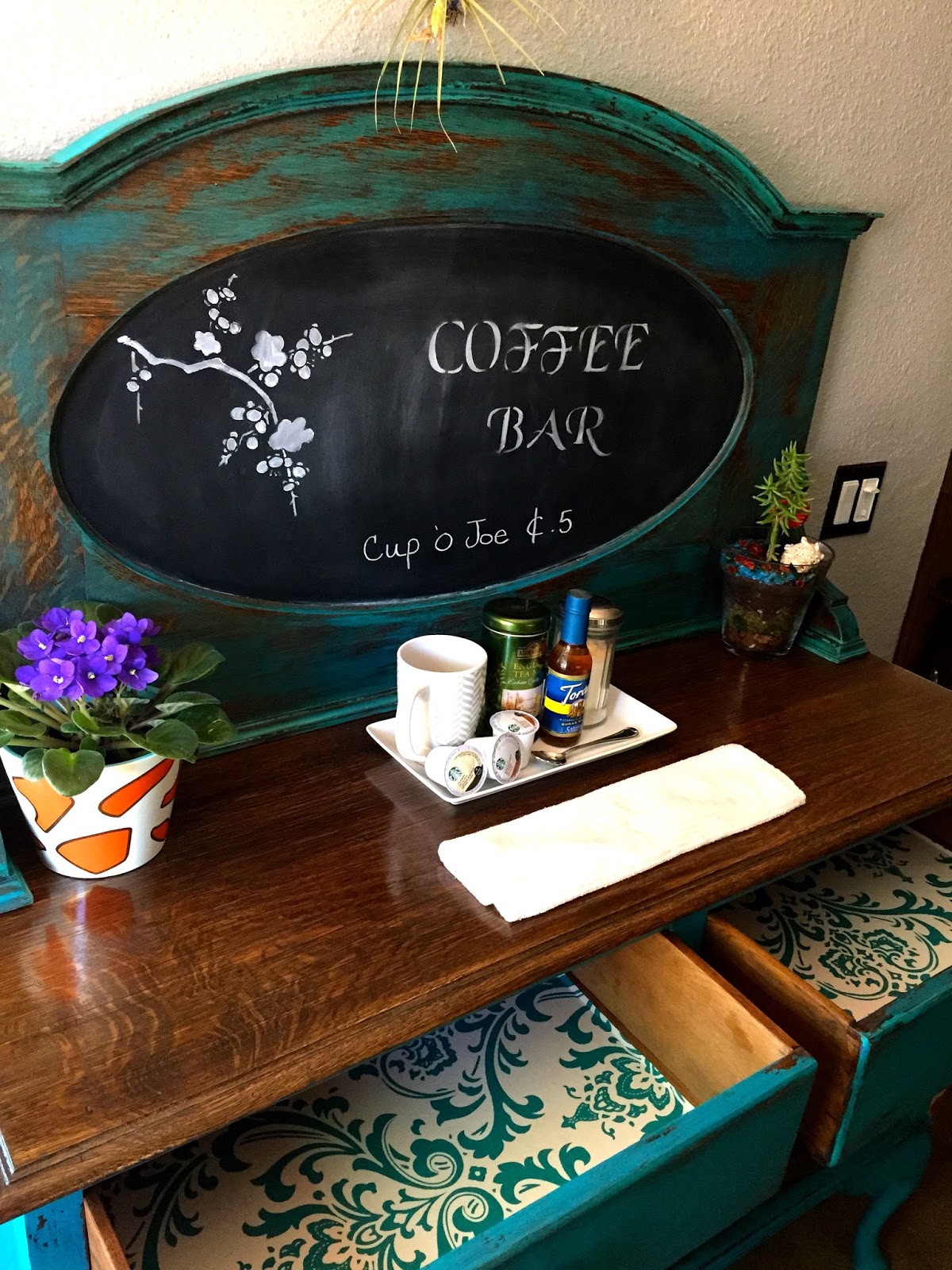 MakeMePrettyAgain: Antique Coffee Bar