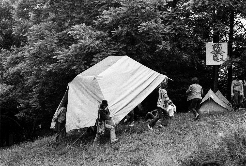 The Hippie and Rock Movement in Milan: 28 Astonishing Photos Document ...