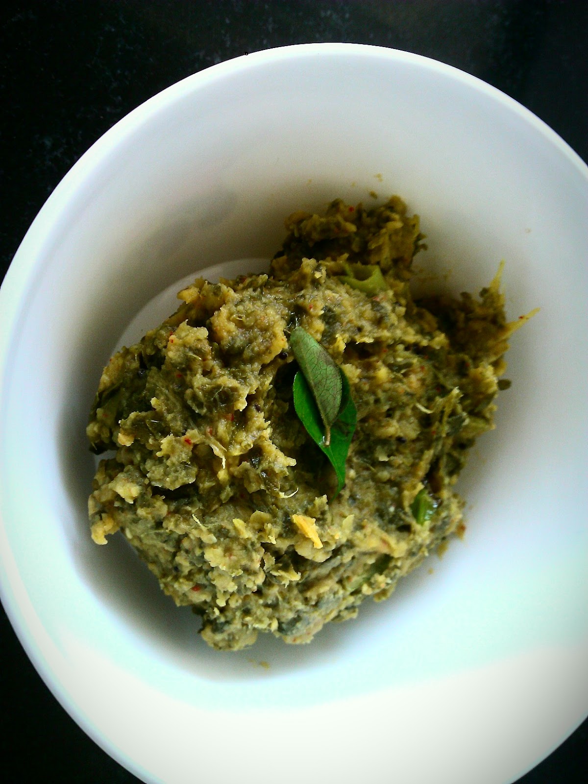 Rathi's Food Madness: Bas saaru, palya (Spicy sweet broth with a stir fry)