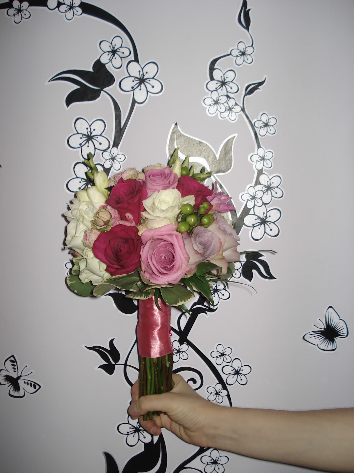 Buchete cu Flori: buchet de mireasa colorat