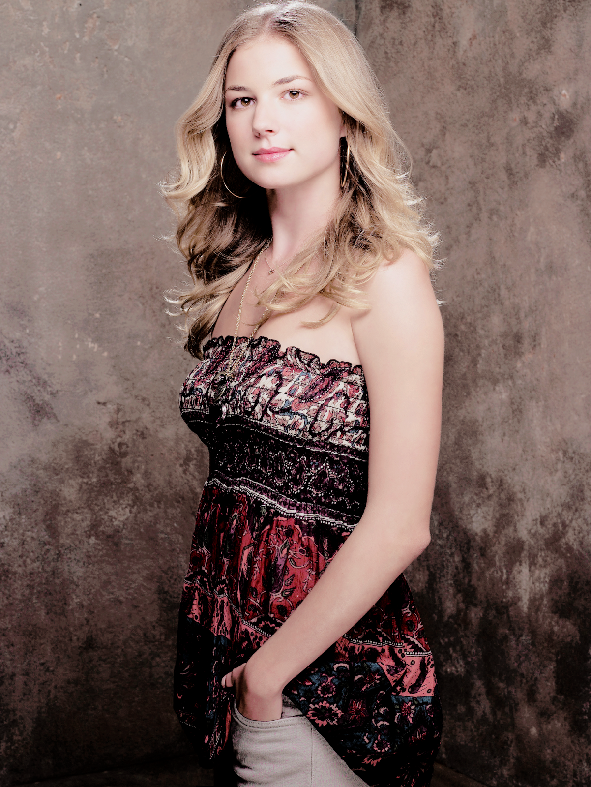 Emily VanCamp | Brothers and Sisters - Season 2 | Promotional photo ...