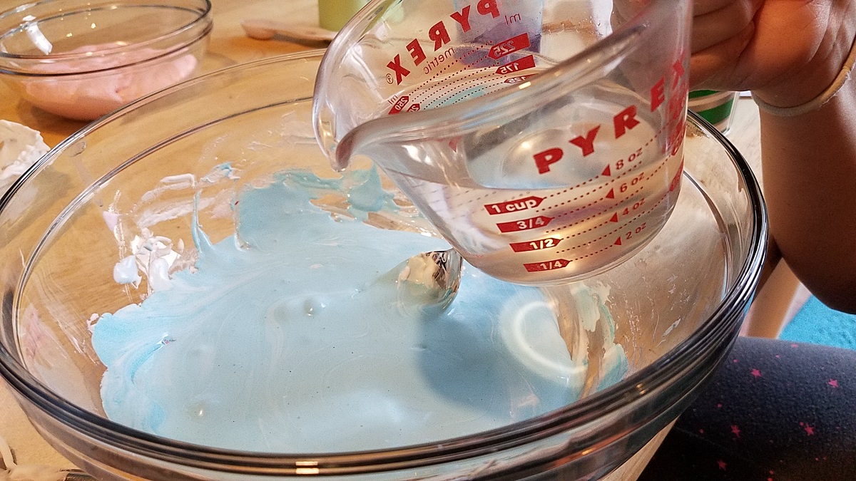 Clever, Crafty, Cookin' Mama: How to Make Fluffy Slime