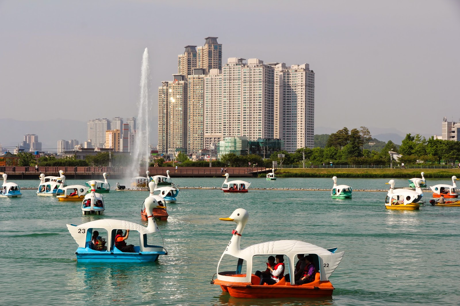 A Morsel of Marie's Musings...: Duck Boats at Suseong Lake....