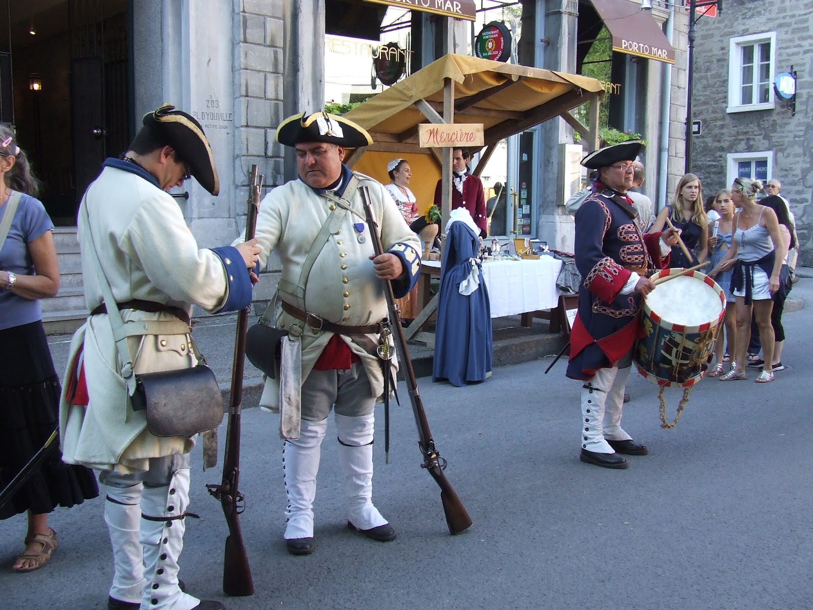 At the New-France 1750 market