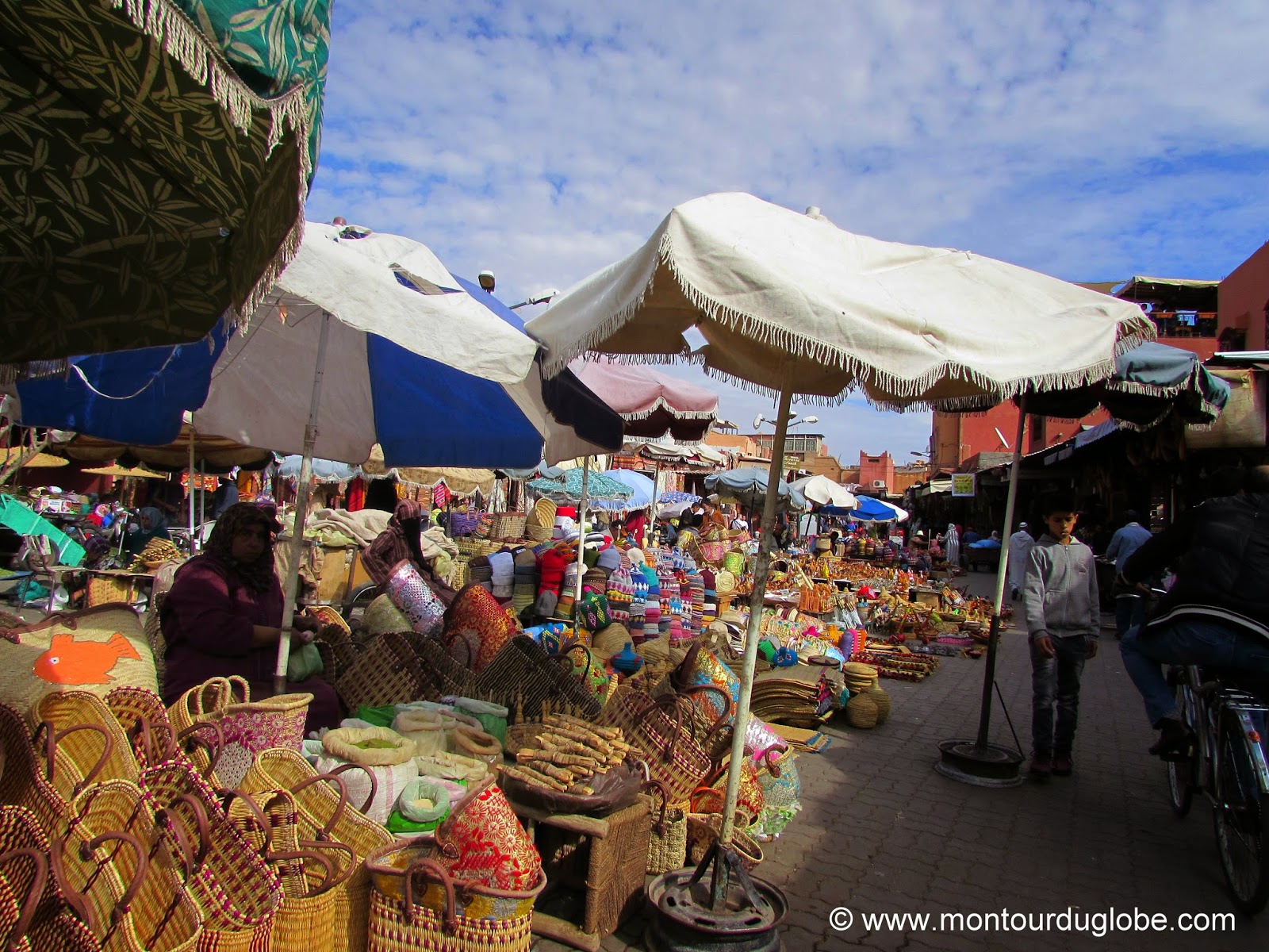 Le Bourlingueur: Le souk et les tanneries de Marrakech
