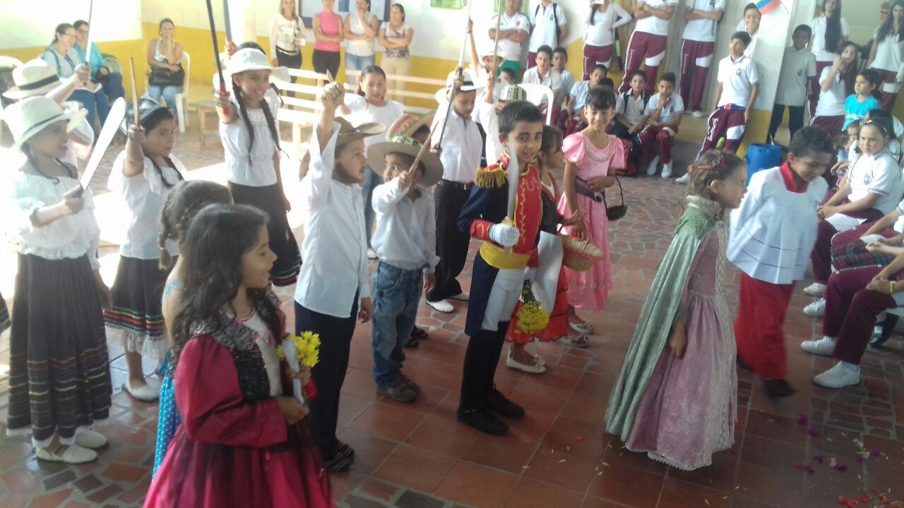 Dia de la independencia celebrada en el Instituto Técnico Carlos ...