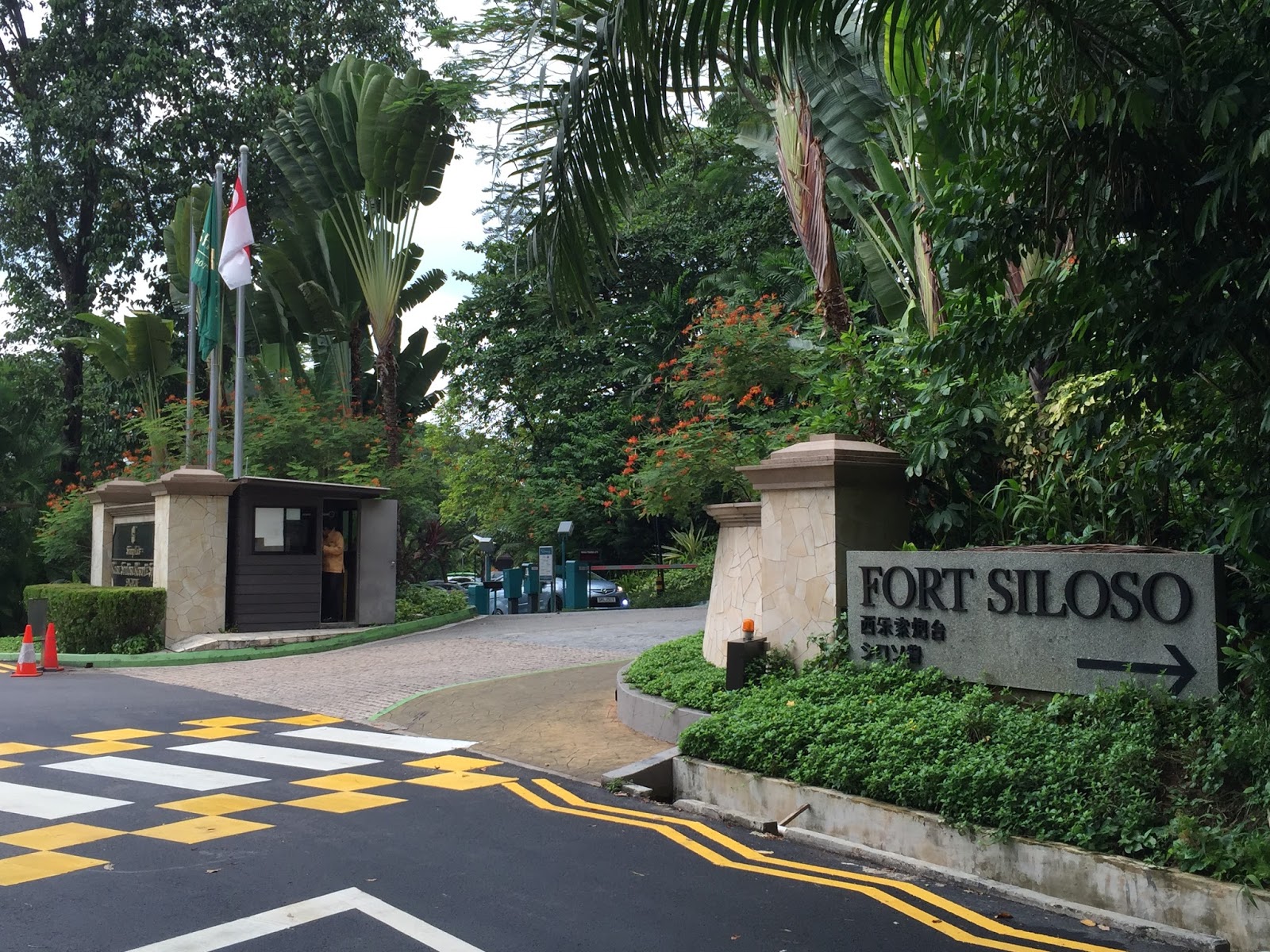 Observe the world: Singapore Sentosa Fort Siloso Skywalk