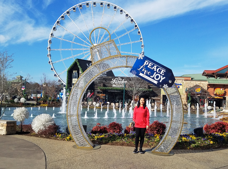 The Island of Pigeon Forge TN | Travel Quest - US Road Trip and Travel ...