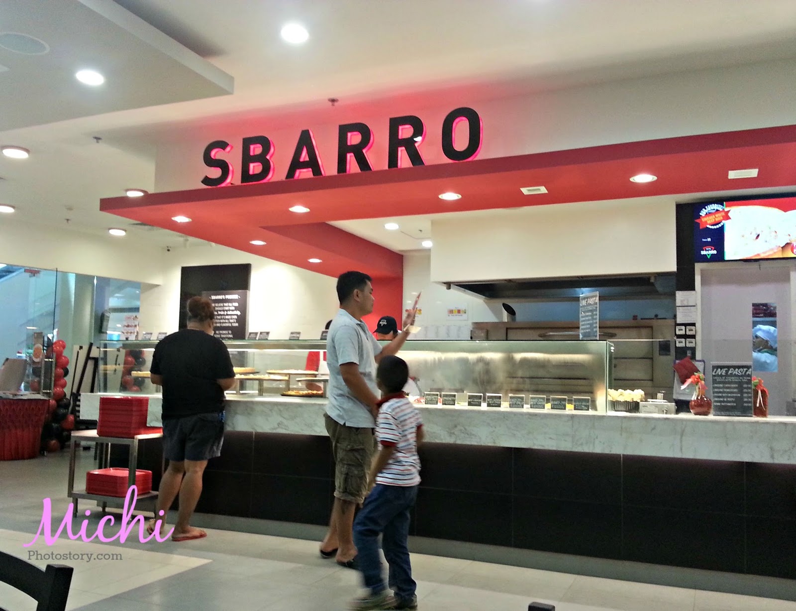Michi Photostory: Lunch at Sbarro