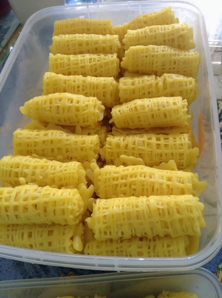 umiyumi2 : our life in perth, WA: Roti Jala - Resepi dan Acuan