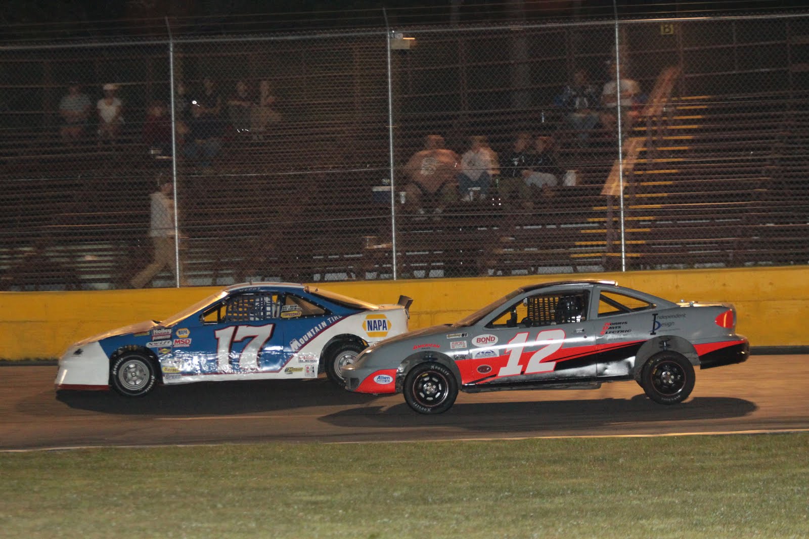 Oval Racing Stock car style in Québec, Ontario and New England States ...