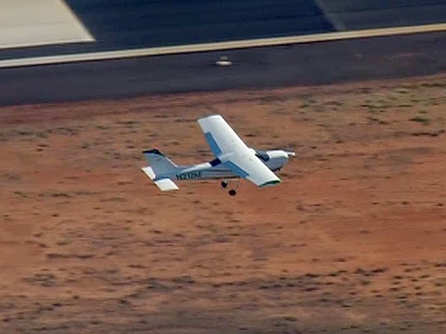 Kathryn's Report: Plane with landing gear problem lands safely at ...