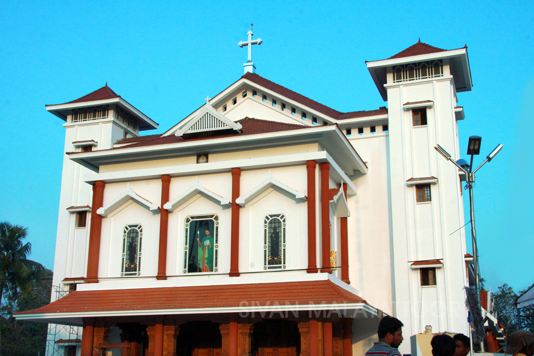 MALAYATTOOR ST. THOMAS NEW CHURCH FRONT VIEW LATEST PHOTO
