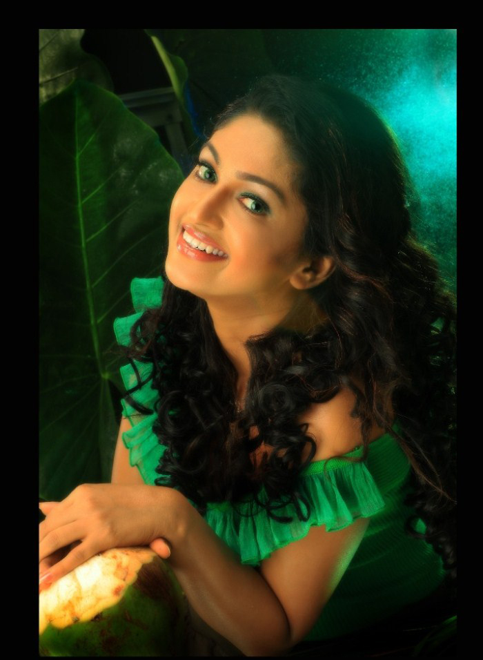 Mithra_Kurian_latest stills | Tollywood,Kollywood Movie Wallpapers ...