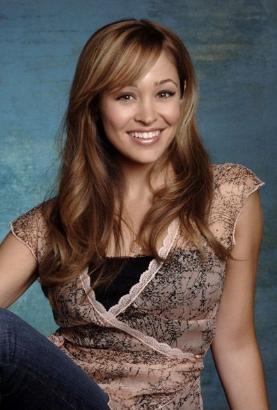 Dewi Image: Autumn Reeser Hairstyles