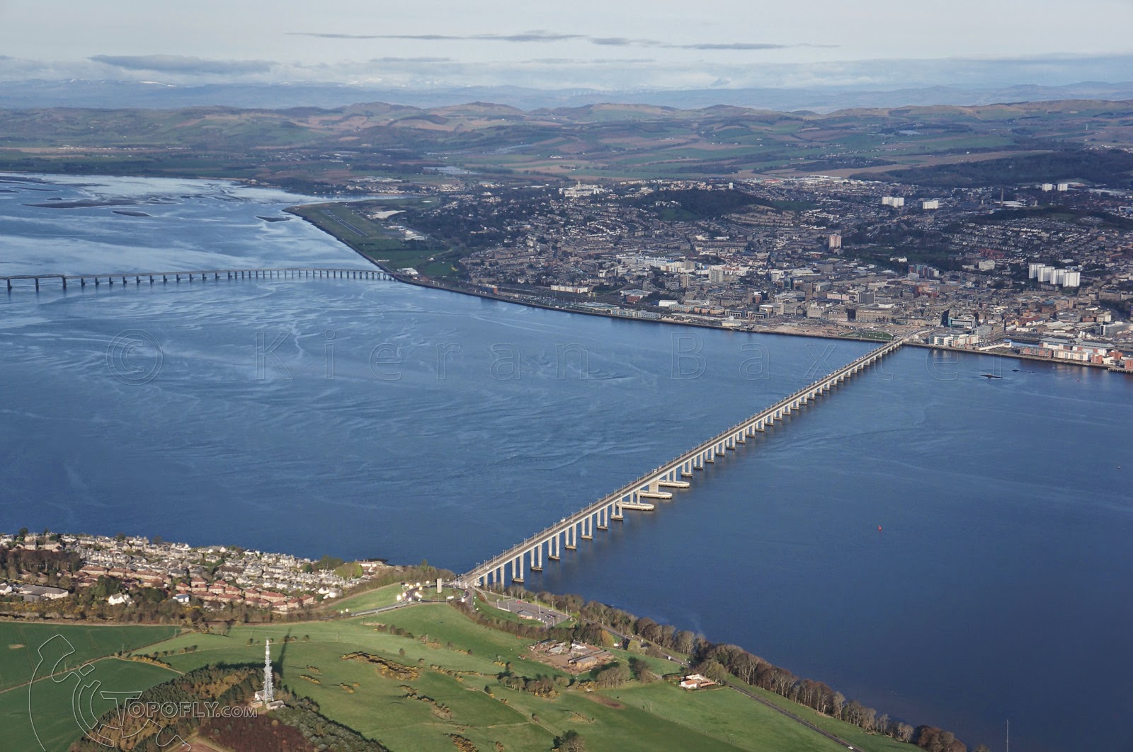 Topofly: Over the Tay: Aerial Photos Above Dundee and Broughty Ferry