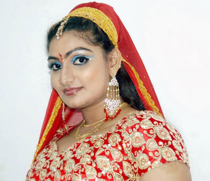 Babilona Latest Stills Actress Babilona New Photo Gallery | Cine Pictures