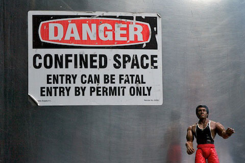 50 Completely Useless Signs ~ Picture and Photos