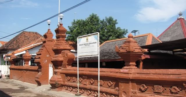 Sejarah Masjid Merah Panjunan | Eksplore Cirebon