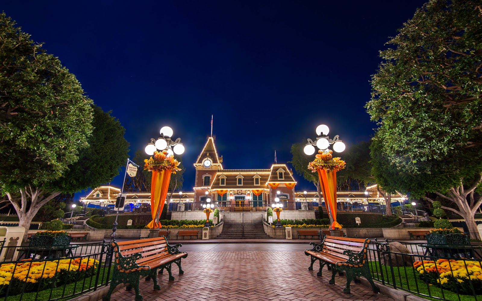 Halloween in the Town