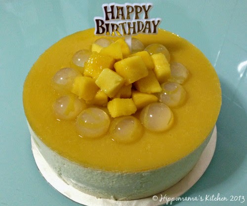 Hippomama's Kitchen 怡。然自得: 芒果“瀑布”慕丝蛋糕 Failed Mango Lava Mousse Cake