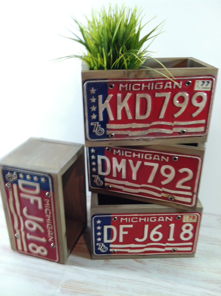 Vintage Diana: Liscense Plate Boxes