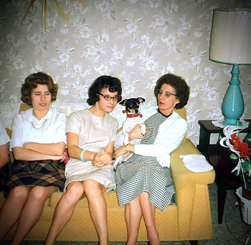 25 Cool Pics That Show What Wallpapers Looked Like in the 1960s ...