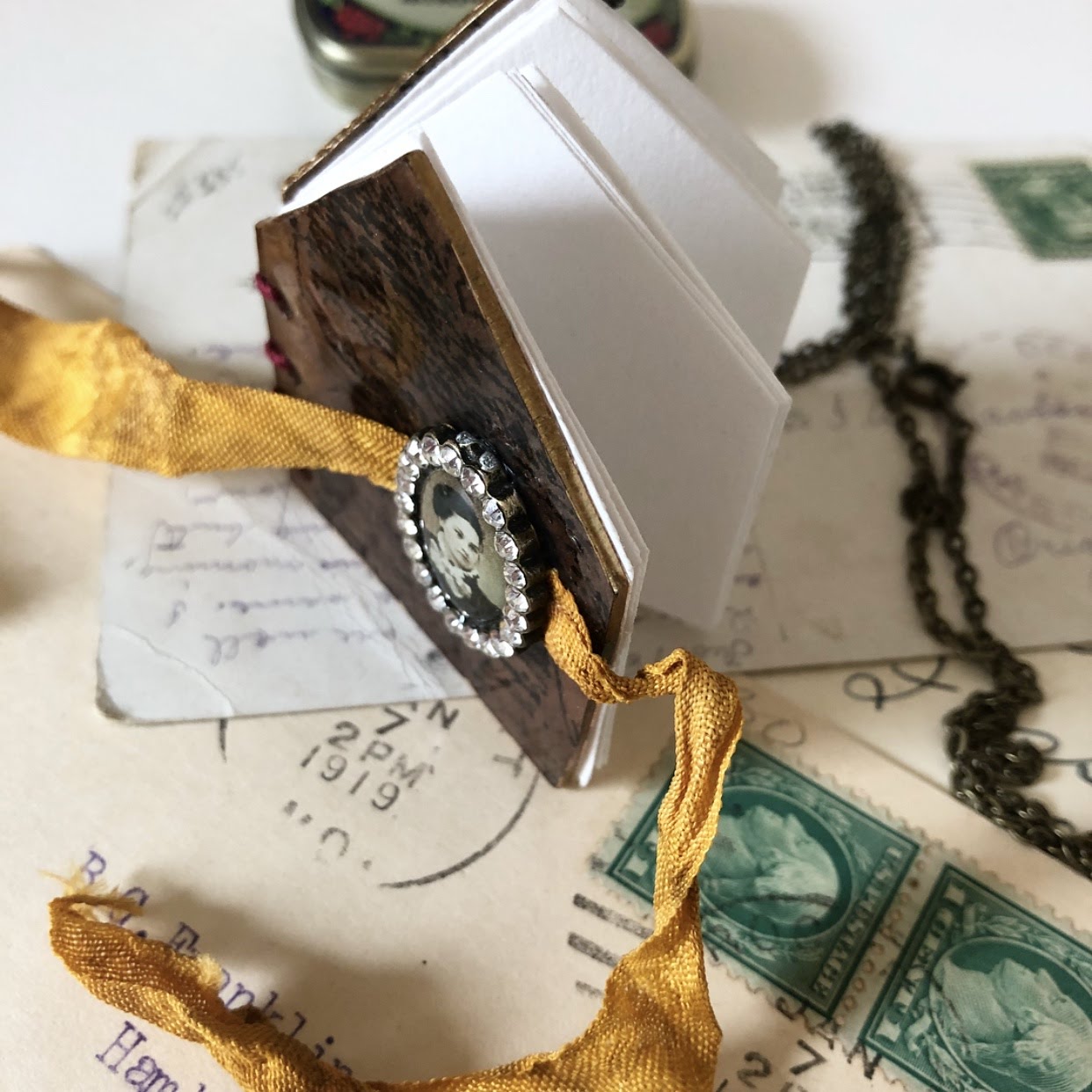 The Papered Soiree: Elegant Jewels-House Journal Necklace