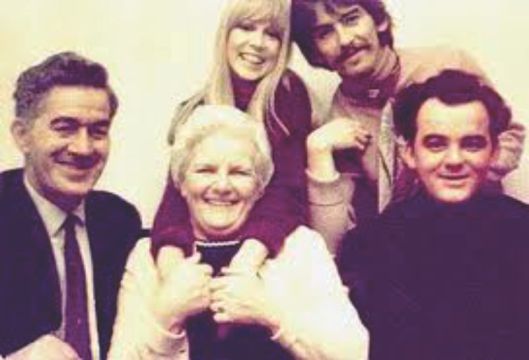 O Baú do Edu: LOUISE FRENCH HARRISON - GEORGE'S MOTHER