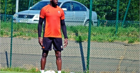 Michaël Ciani: M.Ciani : " Il faut trouver la bonne destination