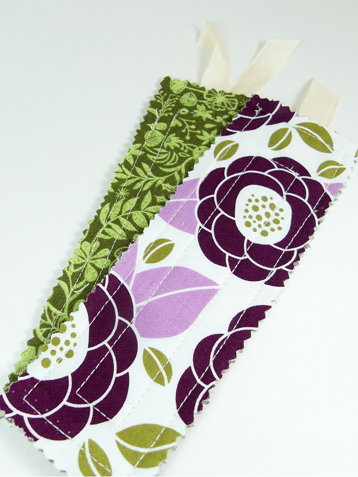 Fabric Bookmark tutorial - Sisters, What!
