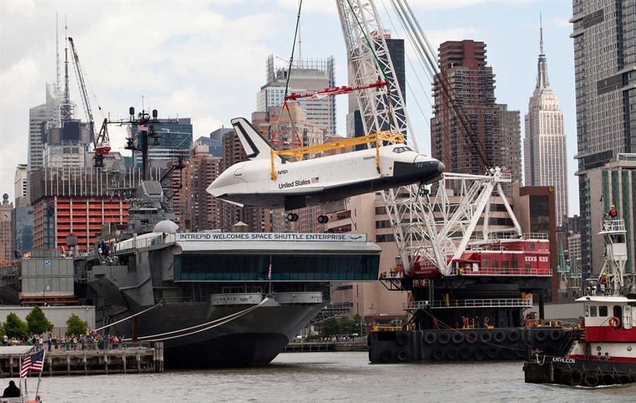 Remember the Intrepid: The Enterprise & Intrepid - Together Again