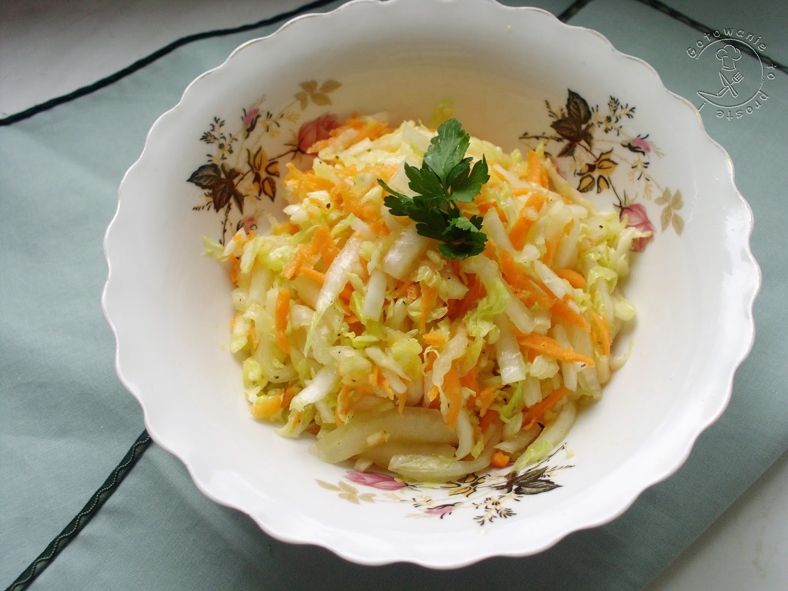 Surówka Z Kapusty Pekińskiej - Gotowanie...to proste!