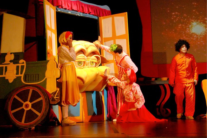 TATETITERES ...flor de títeres: REALIZACION DE TITERES Y ESCENOGRAFÍAS