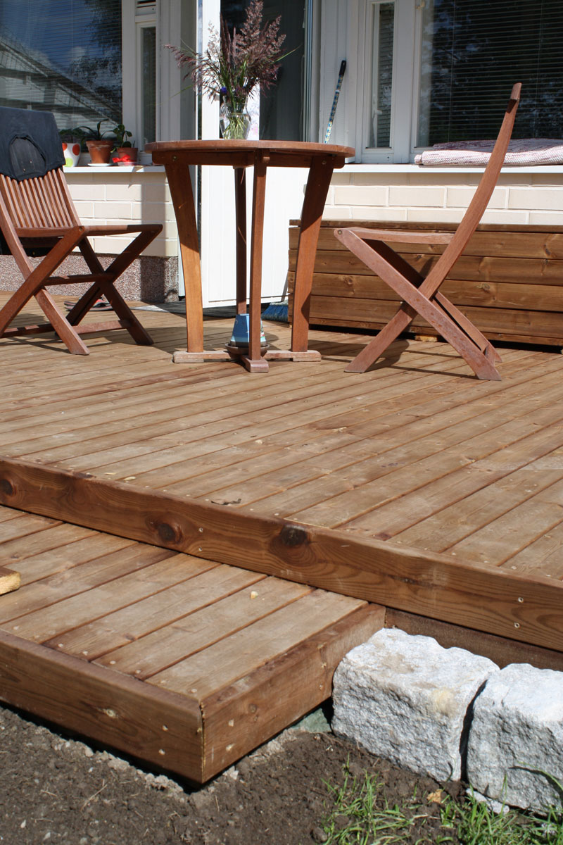 Jossu.net: Terassin rakentaminen - kuvakooste