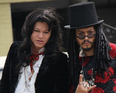 Chowlu Malu!!: Filem "Rock Ooo"... Wa salute beb...