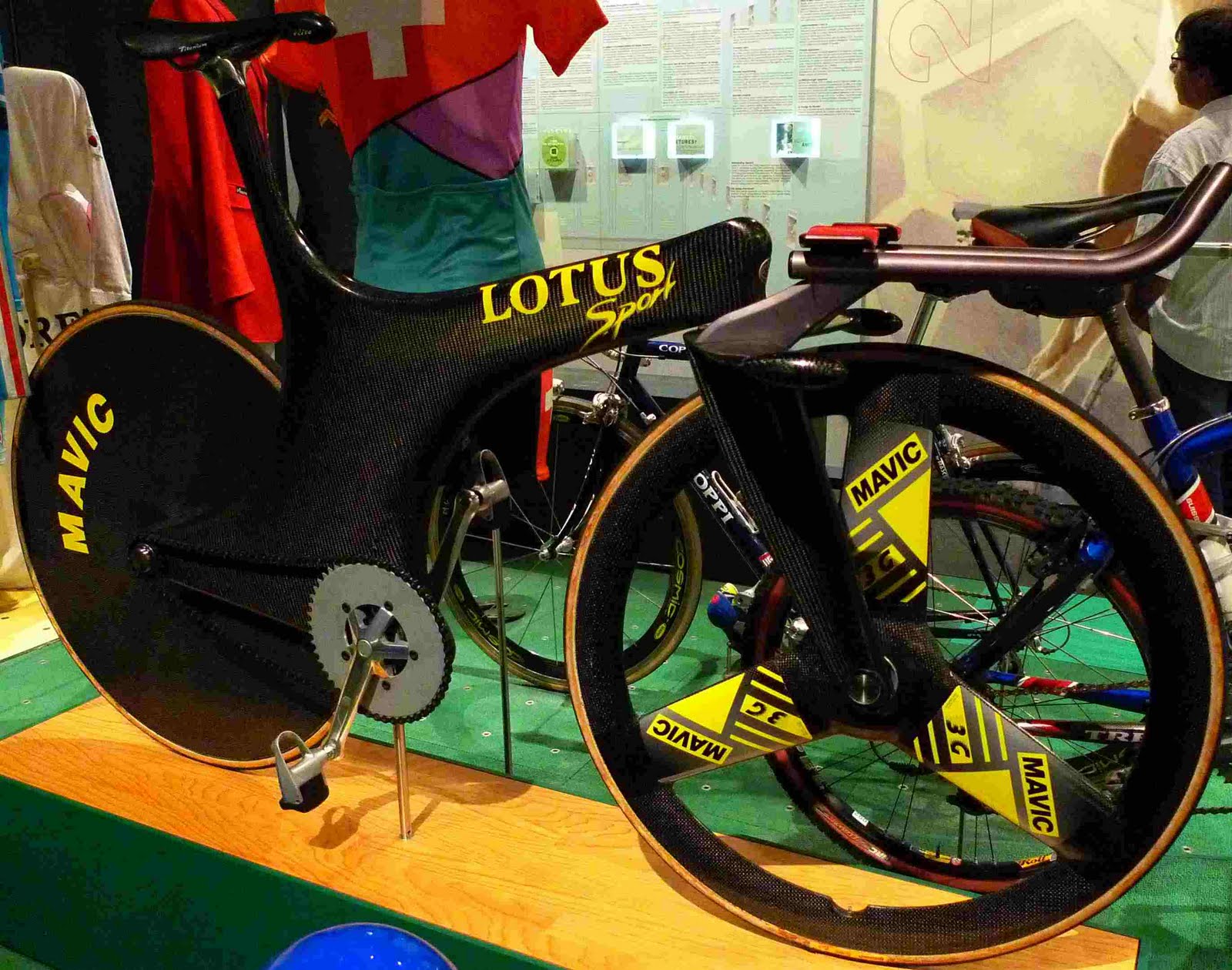 Innovation of cycling technology : The Lotus Type 108 | The Yellow Bike ...