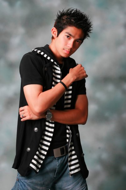 M y a n m a r H u n k s: Han Zaw Aung