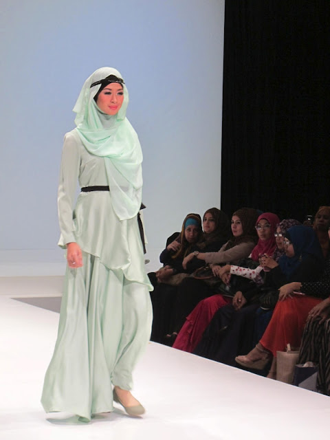 Hijab or no Hijab? | Pakistan Defence