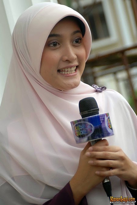 Kumpulan Foto Artis Berjilbab | AUFA BLOG