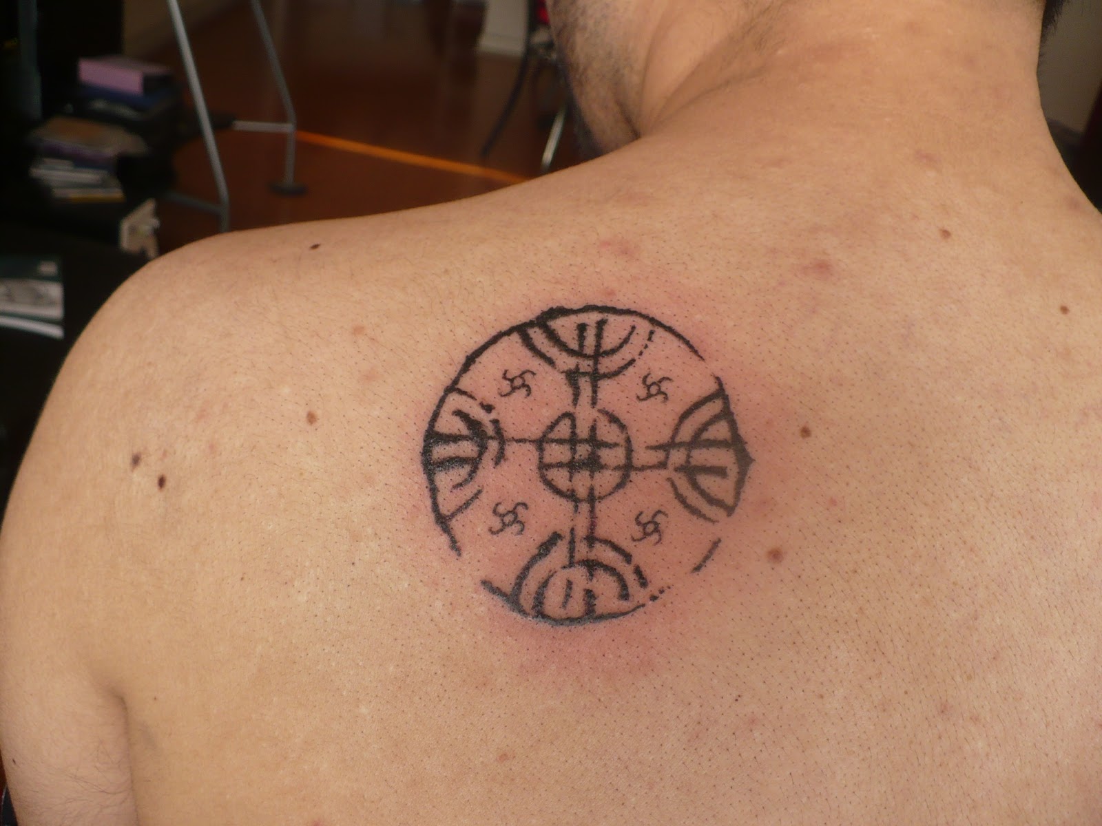 MSTGX Tattoo: Escudo Mapuche