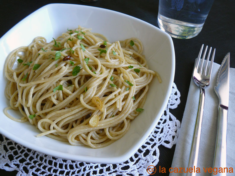 Pasta all aglio, olio e peperoncino | La Cazuela Vegana | Alimentación ...