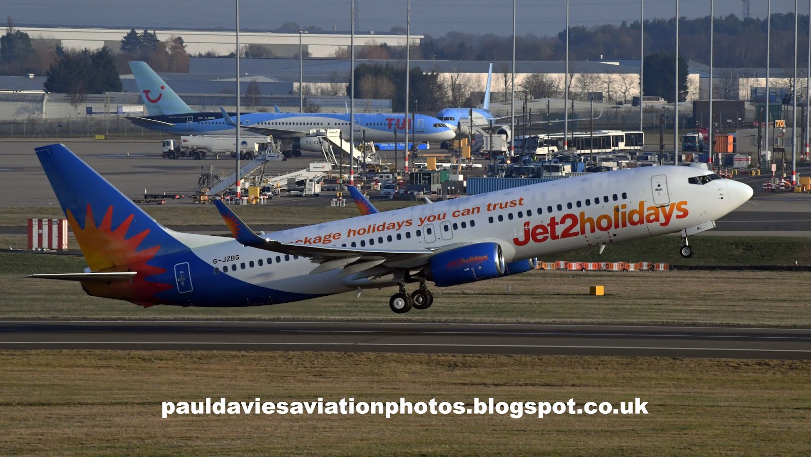 PDAviation: Birmingham (EGBB/BHX) 14th December Jet2 Holidays Boeing ...