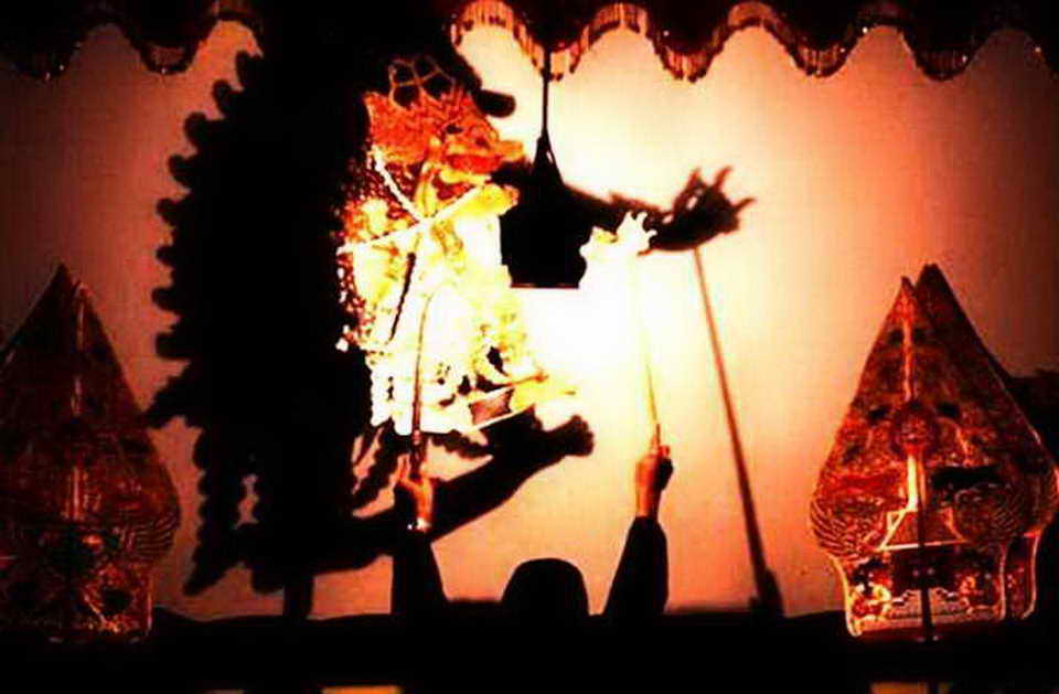 TEMBANG SULUK PESISIR: PAGELARAN WAYANG KULIT PURWA DI TENGAH HUTAN ...