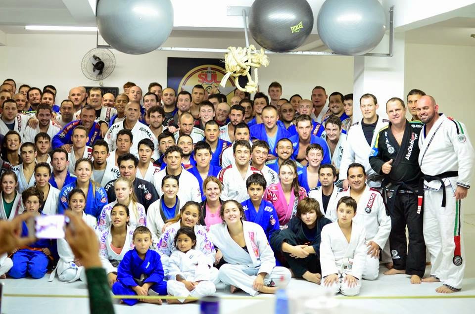 Projeto LUTAR: Seminário com os Mestres: Zé Mario Sperry e Walter Mattos