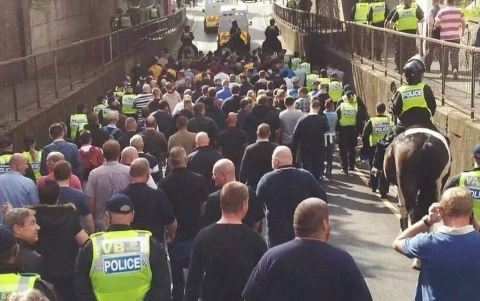 Football Hooligan Pictures: Oxford at Luton 28 Sept 2014